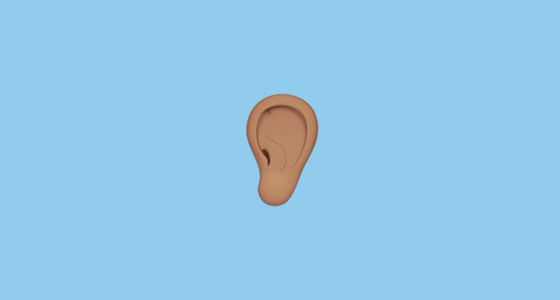 👂🏽 Ear: Medium Skin Tone Emoji on Apple iOS 10.3