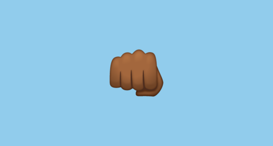 👊🏾 Poing De Face: Peau Mate Emoji on WhatsApp 2.23.2.72