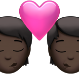 💏🏿 Kiss: Dark Skin Tone on Apple iOS 18.4